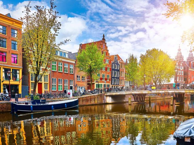 Amsterdam Hen Dance Parties - 40 Themed Classes & Ideas